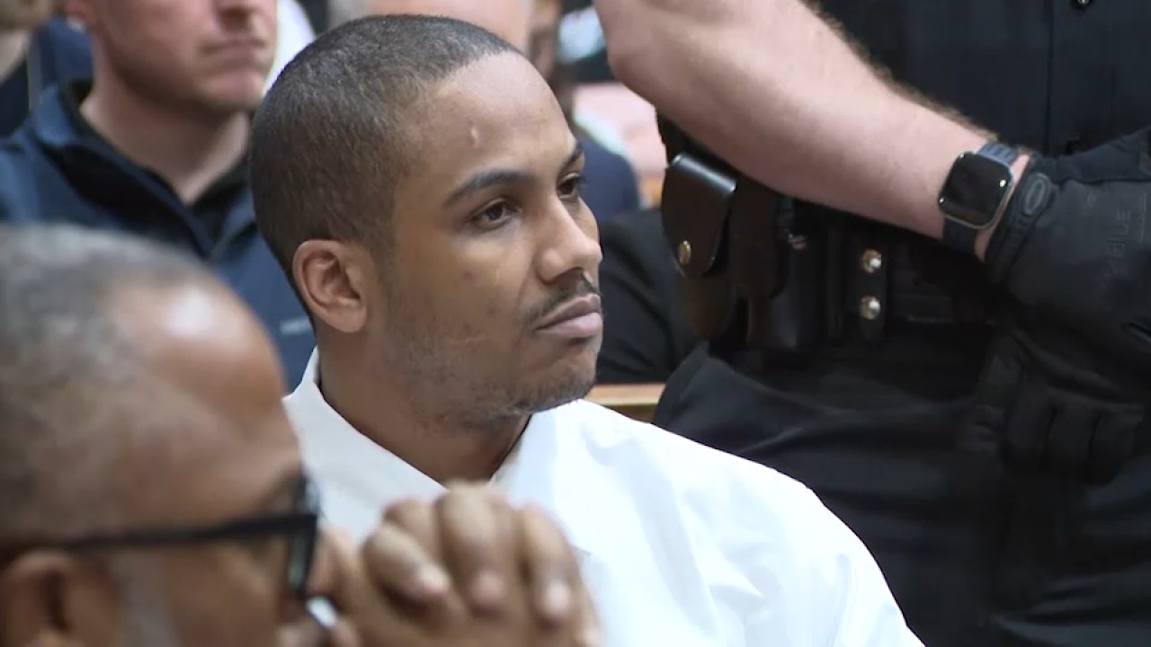 Man found not guilty on top murder charge in killing of NYPD detective, convicted on other counts