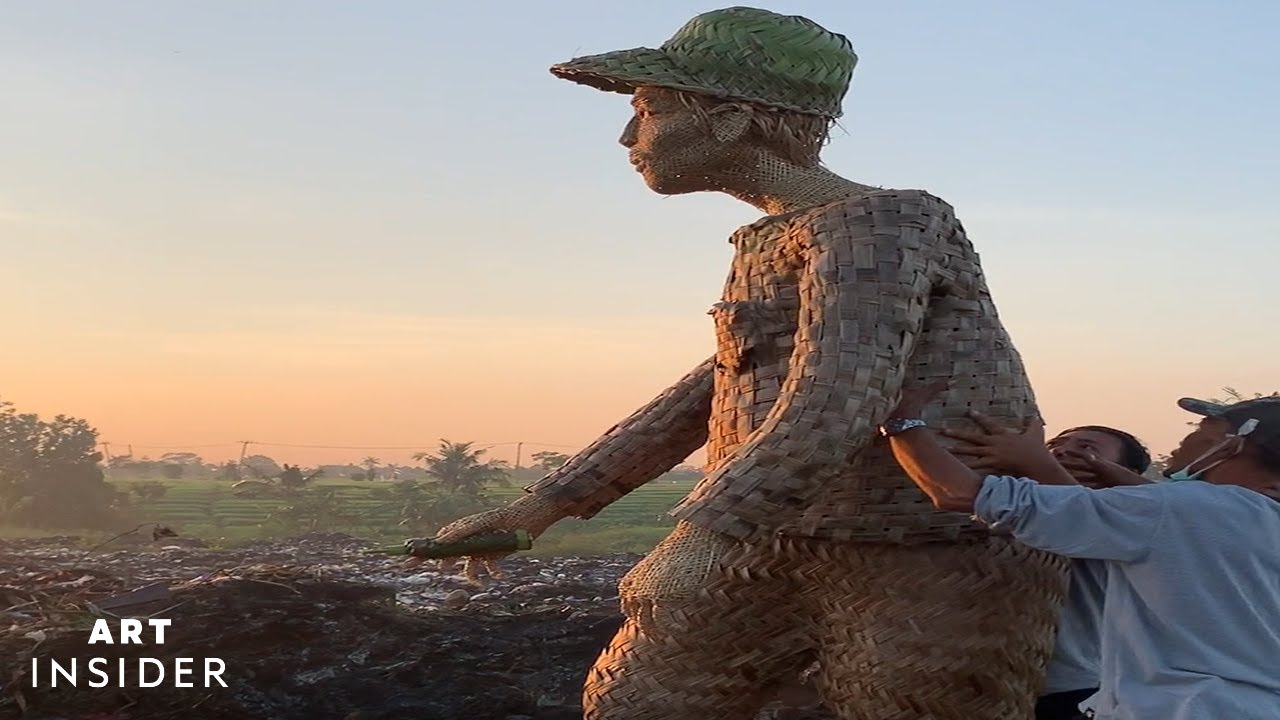 Weaving Coconut Leaves Into Sculptures