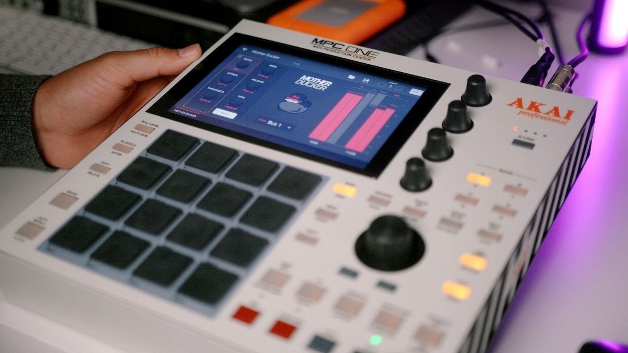 MPC ONE tutorial | mpc one SIDECHAIN COMPRESSION