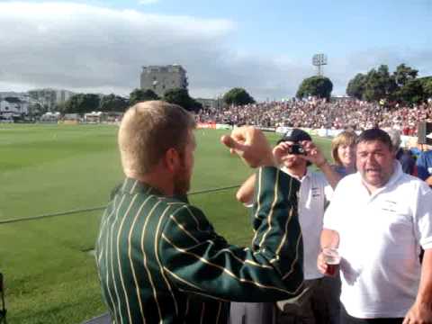 Barmy Army in wellington 2008 - "jesse Ryder"