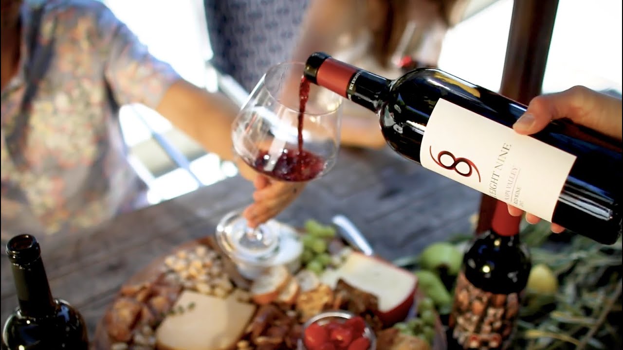 689 Cellars Summer Scene