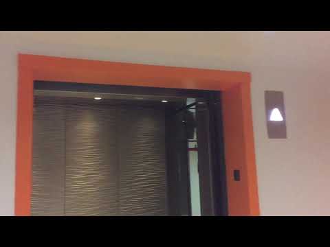 US (Kruppy mod) Traction Parking Elevators @ Hilton LAX, Los Angeles, CA