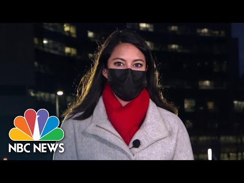 Covid Exposure Sidelines 1,000 Cleveland Clinic Staff Members | NBC News NOW