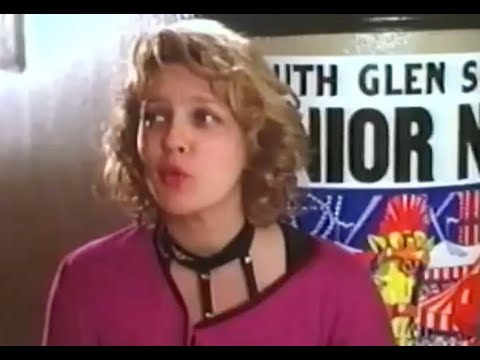 Never Been Kissed Trailer - RomCom Starring Drew Barrymore Aka Josie Grossie | 1999