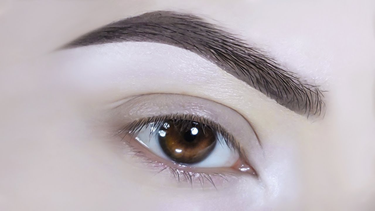 Natural-Looking Instagram Eyebrows | Tutorial for Beginners
