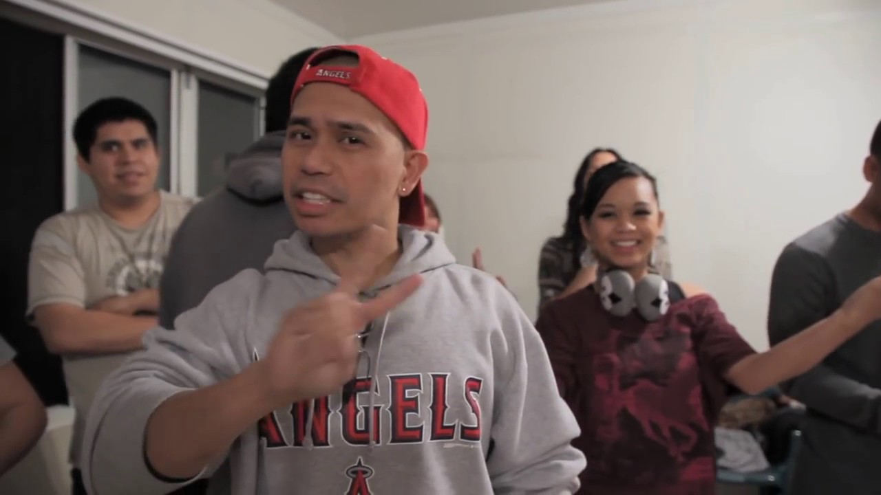 Minute to Win It  100 Party Games   The Ultimate List