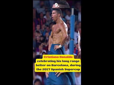 TOP 10 ICONIC PHOTOS IN FOOTBALL HISTORY