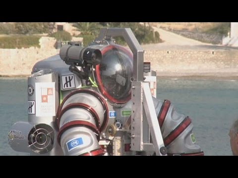 Divers use super-suit to recover ancient Greek treasures