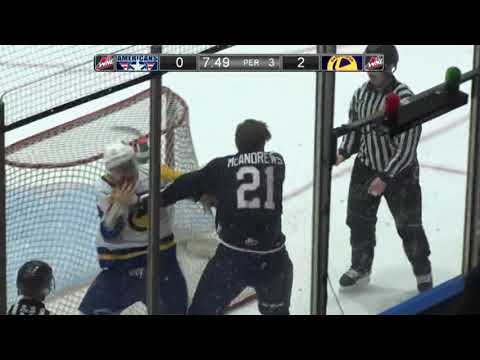 Zach Huber vs. Bryan McAndrews, November 27, 2019 - Saskatoon Blades vs ...