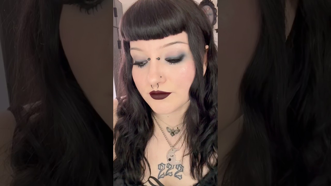 Beginner friendly goth makeup tutorial 🕸️🖤