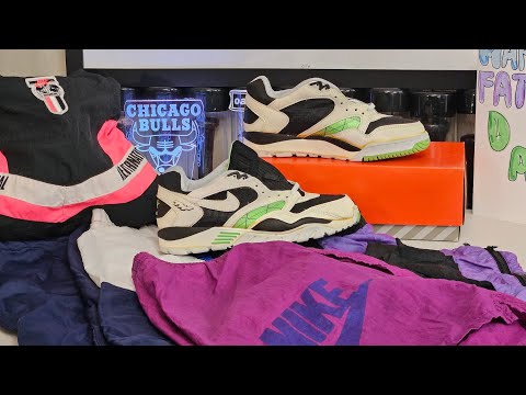 Let's SCREAM green, Nike TW style a la vintage clothing!