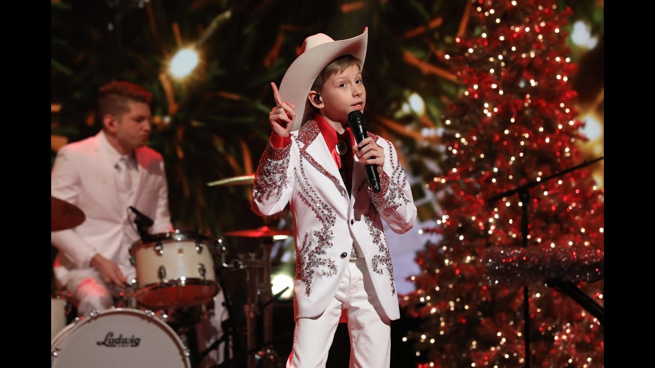 Mason Ramsey Is Dreaming of a ‘White Christmas’