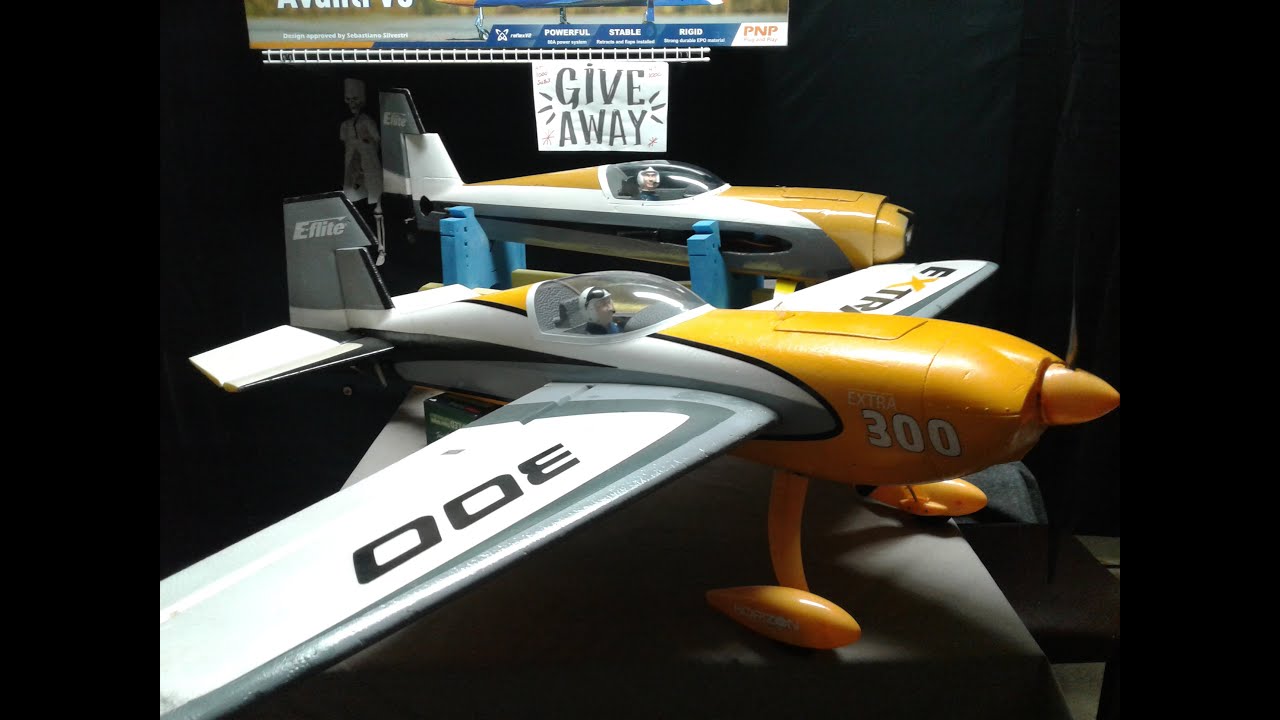 2 EXACT E-FLITE EXTRA 300 3D RC AIRPLANES AND A BIG DIFFERENCE WHAT A MYSTERY SAFE SELECT SPEKTRUM