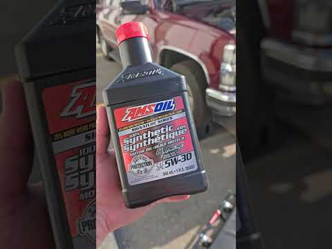 First Time Using Amsoil 5W-30 Motor Oil #automobile #amsoil #oilchange