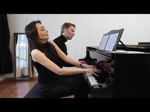 Schubert Polonaise Op 75 Nr 2 - Sophie Mayuko Vetter & Paul Cibis, piano