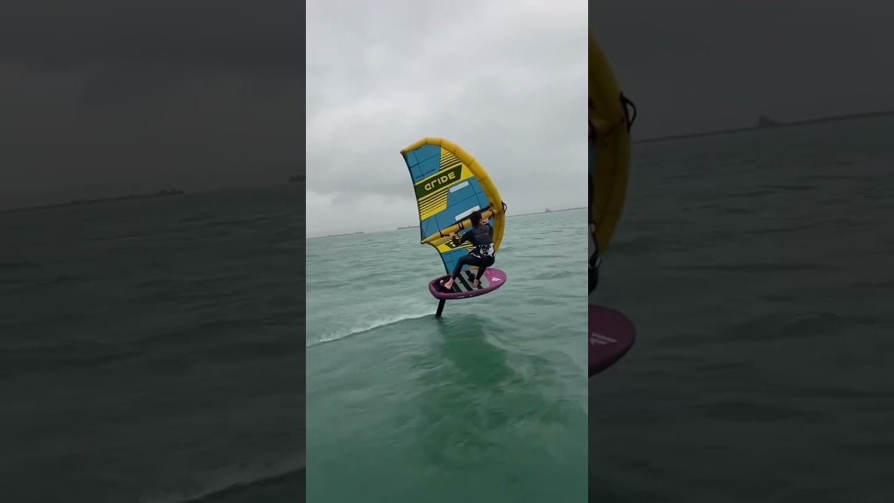 Wing foiler goes crazy fast! 🤯😱 Guess the speed!