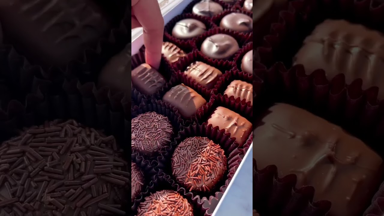Build a custom mix with all your favorites 😋🍫 #seescandies