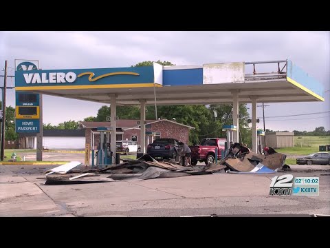 Severe storms in Howe blow roofs off, knock down trees, damage city hall