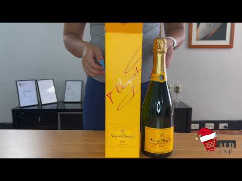 Veuve Clicquot Yellow Label || Champagne Review