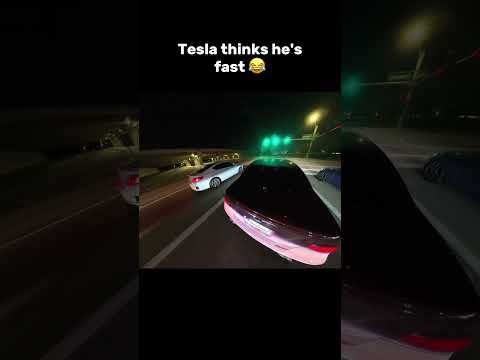 Tesla is no match for the BMW M5 V10 😂