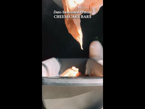PROTEIN CHEESECAKE BARS (sweetened with dates! β¨)