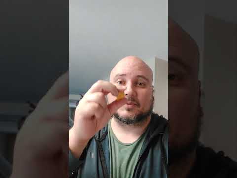 Great Value Cheddar Cheese Crackers - American Guy Tries #texas #walmart #cheese