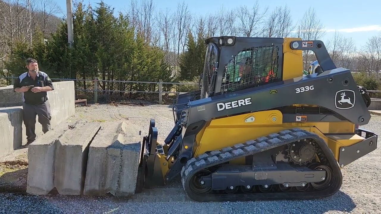 John Deere 333G vs. Kubota SVL95 Lift Test