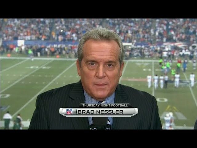 Top 10 best college football announcers of all time