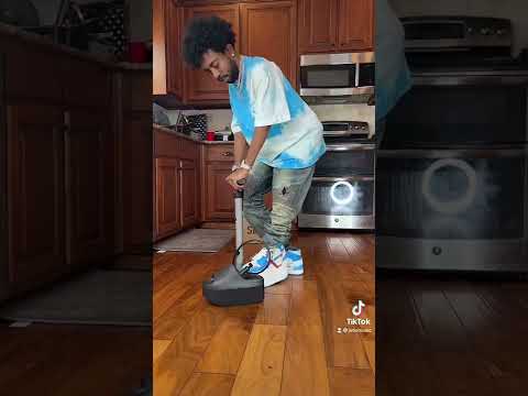 Pumping air into my Yeezy Slide!