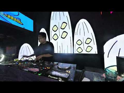DJ DEKA LIVE PERFORMANCE AT MONKEY KING
