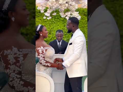 Wedding Kiss #weddingkiss #weddingvibes #weddinginspiration #weddingdance #weddingplanner #weddings