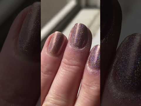 Toss your old nail polish and discover moneral Bond’s way to the most gorgeous nails in just few min