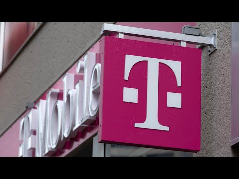 Reports: T-Mobile users experience service outages across US