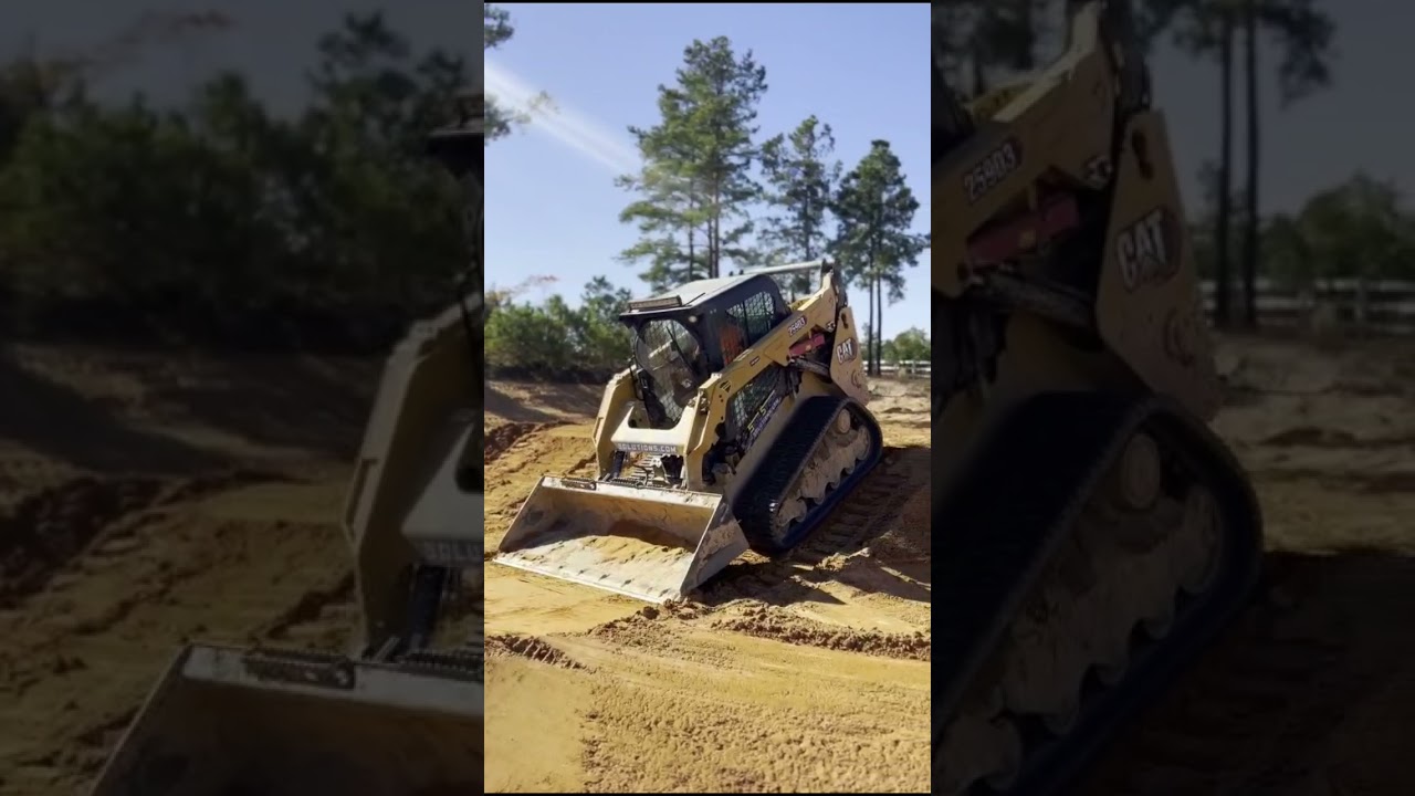 That's a master operator if I've ever seen one... #skidsteer  #farmequipment #operator  #farming