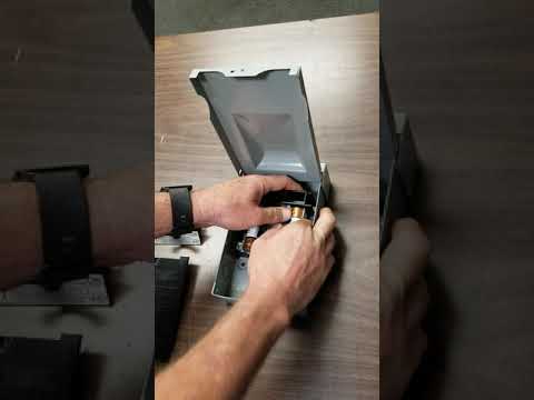 How to replace fuses in a disconnect