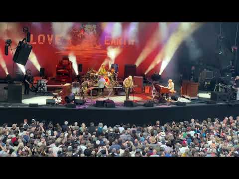 Neil Young and the Chrome Hearts - Rockin' in the Free World | Dalhalla, Sweden 2025-06-18