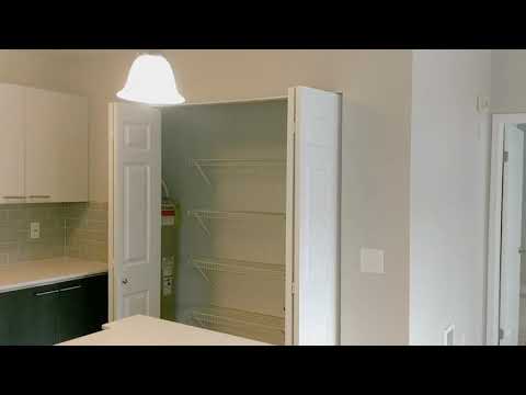 #1236 - 2 Bedroom, 2 Bathroom - 1136 sq ft (Top Floor)