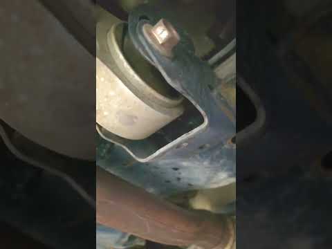 Sound from broken transmission mount || Mazda || bad mounting || #shorts #2022 #mazda
