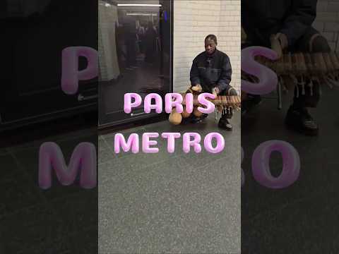 PARIS METRO-COMPLETELY EMPTY TRAIN!!!