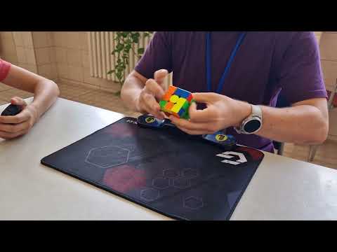 Rubiks cube 3x3 official 8.57 AVG5 ( 7.39 PR single!