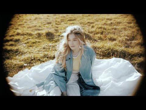 Hunter Moreau releases a lovely electro-pop tune, “Sleepyhead”