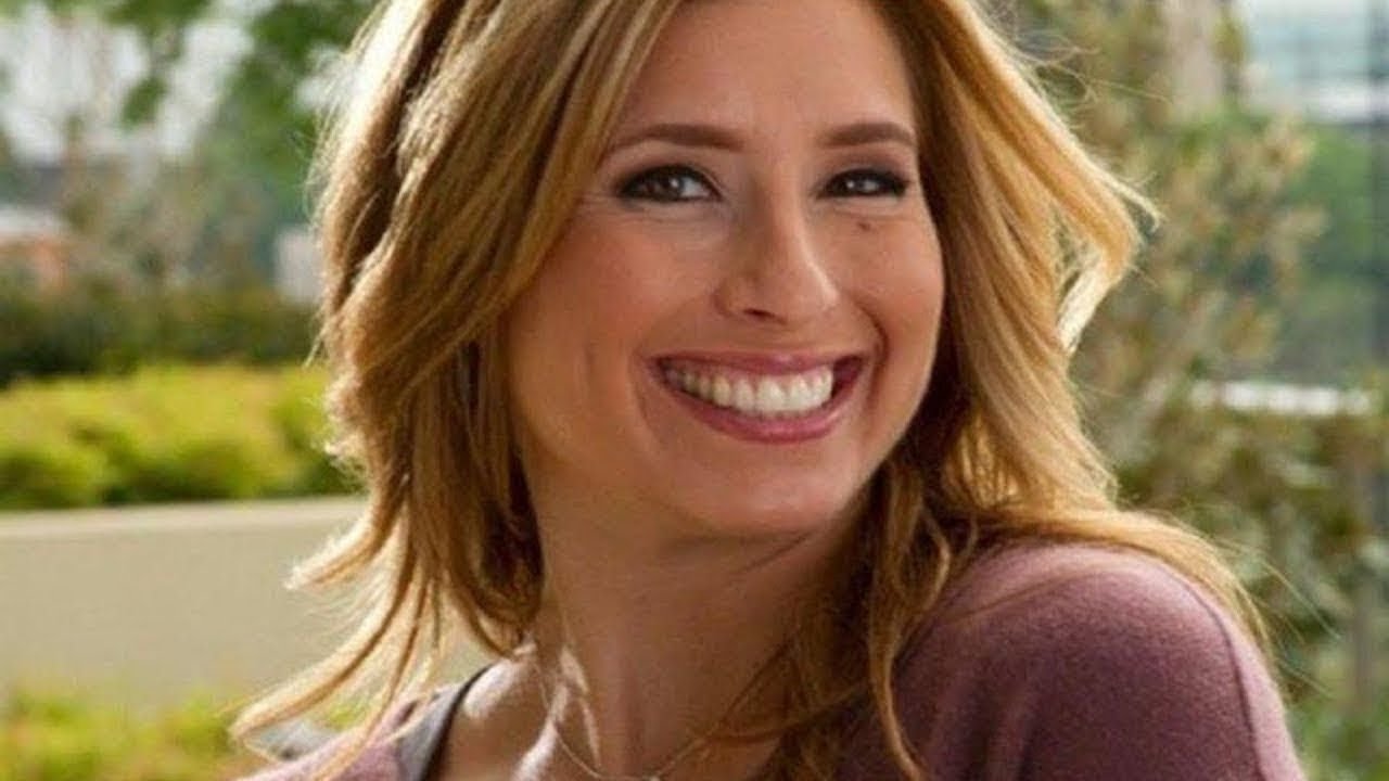 Stephanie Abrams Shows It All-Proof In Pictures!