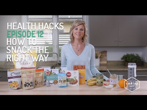 How to Snack the Right Way with Healthy Foods