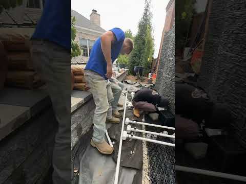 How to plumb a fountain the right way!! #waterfeature #riverbedbuilders #fountain #aquascape