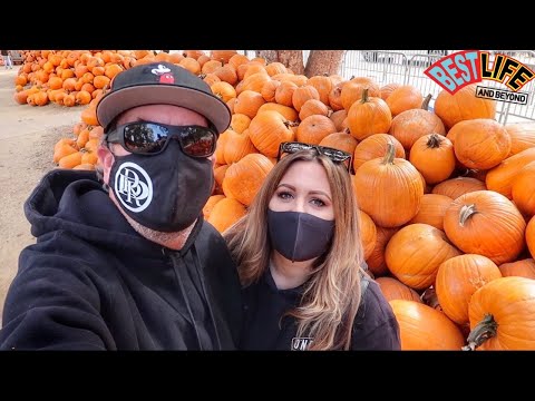 Exploring the Central Coast of California! Avila Beach and Avila Valley Barn+ Feeding Animals & Pie!