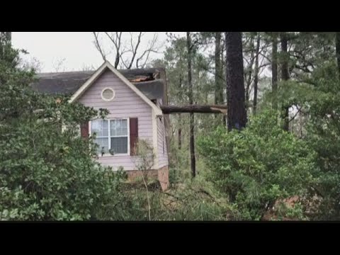Tornadoes damage homes, cars near Greystone Boulevard in Columbia, SC