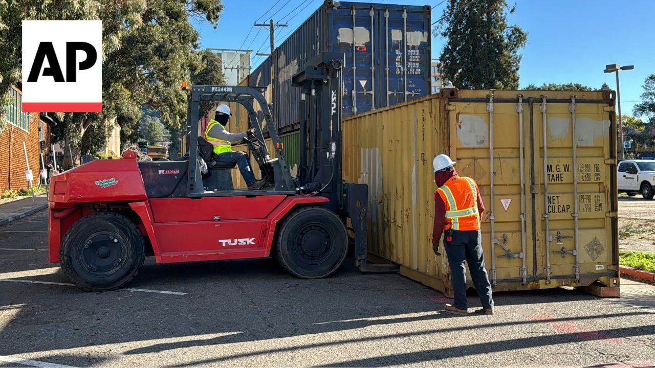 UC Berkeley builds wall of shipping containers | Honolulu Star-Advertiser