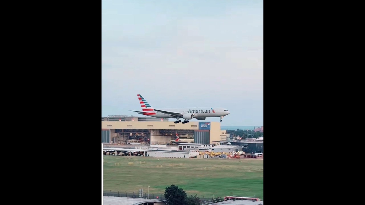 #americanairlines land their #eagle #boeing777300er so smoothly #planespotting #aviationdaily