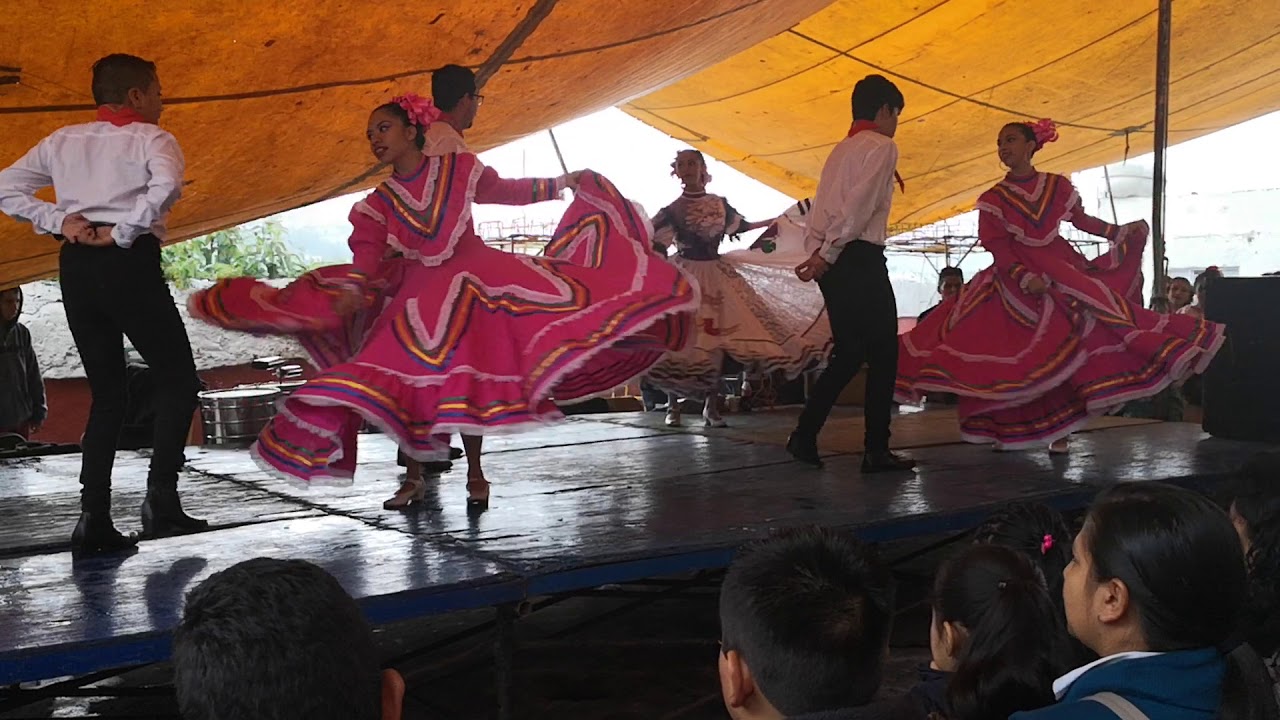 Jalisco-Baile folklórico  Estudio Sensual Dance