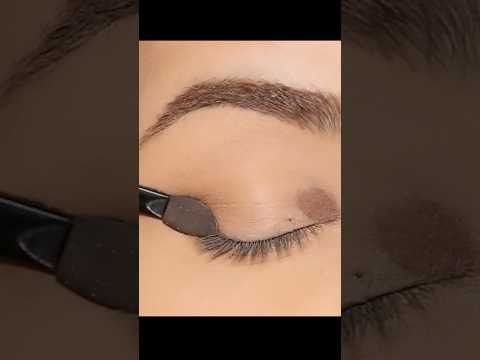 Who Knew THIS Is The Best Beginner Eyeshadow Technique?
